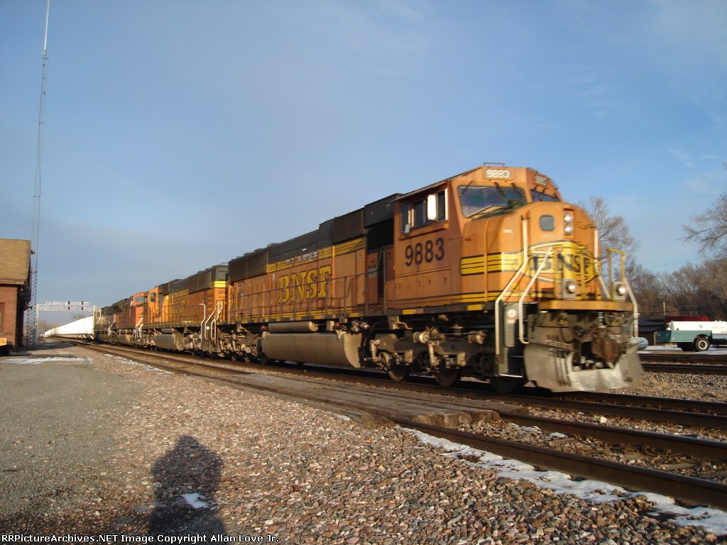 BNSF 9883 west